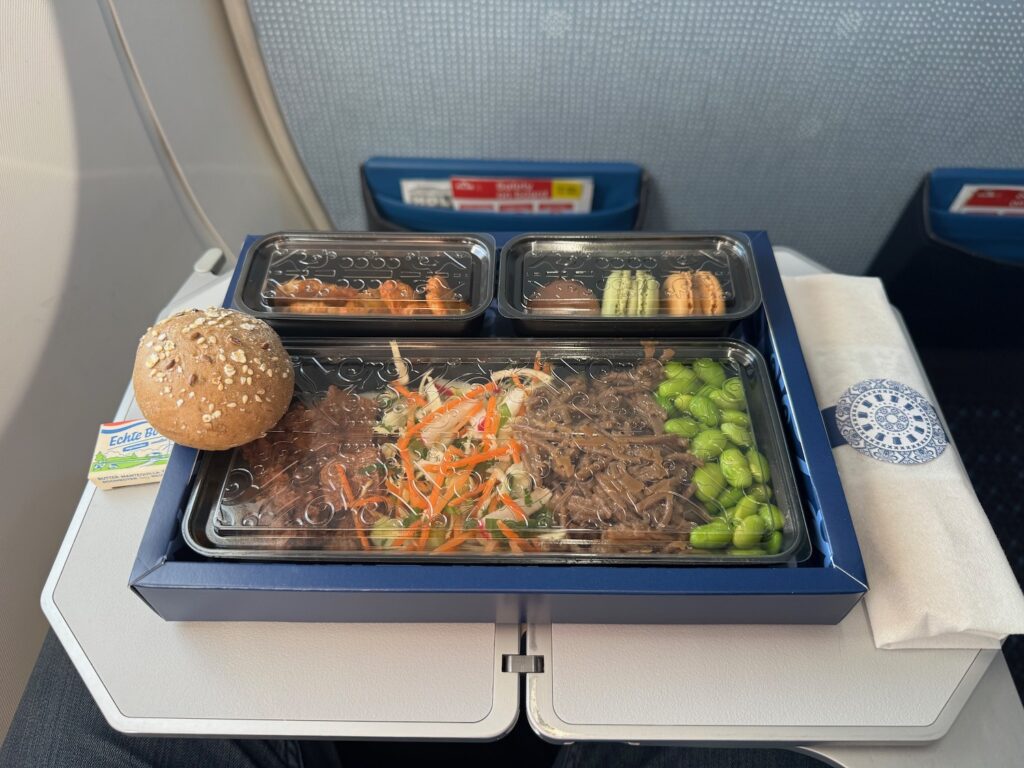 KLM's "Deluxe Meal Box" In Intra-European Business Class - Live and Let ...