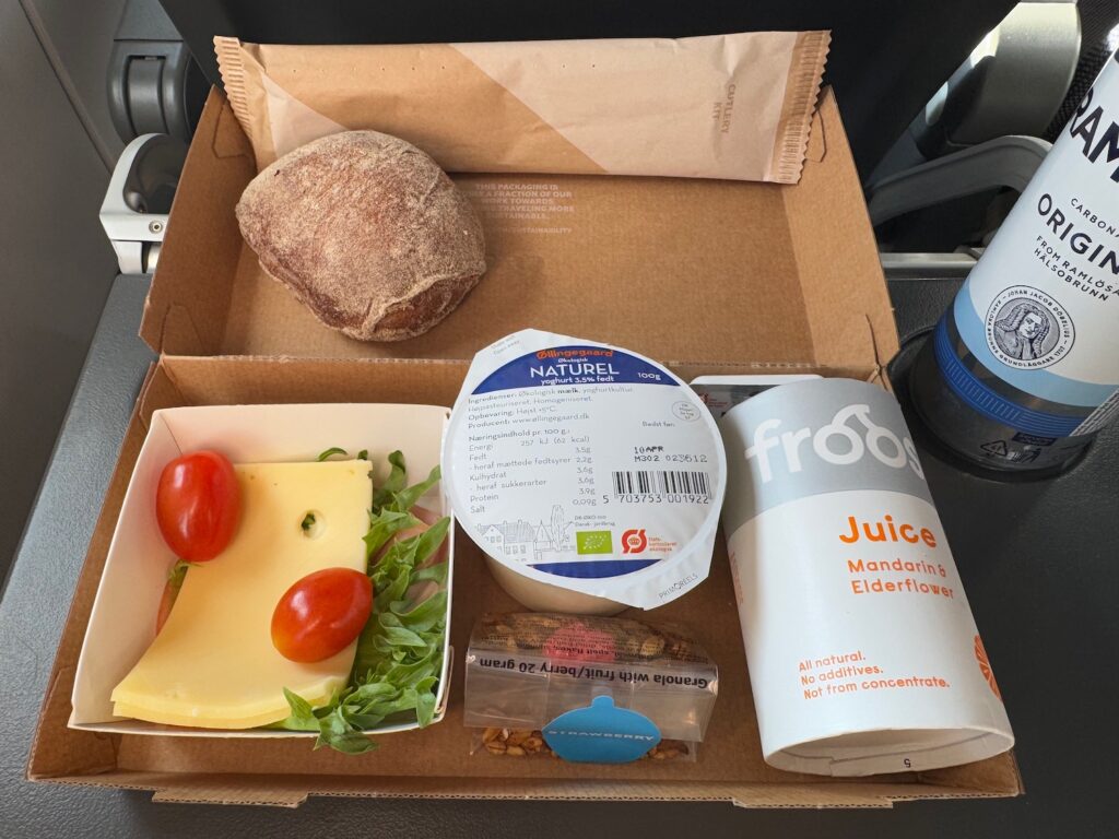 SAS Restores European Business Class - Live and Let's Fly