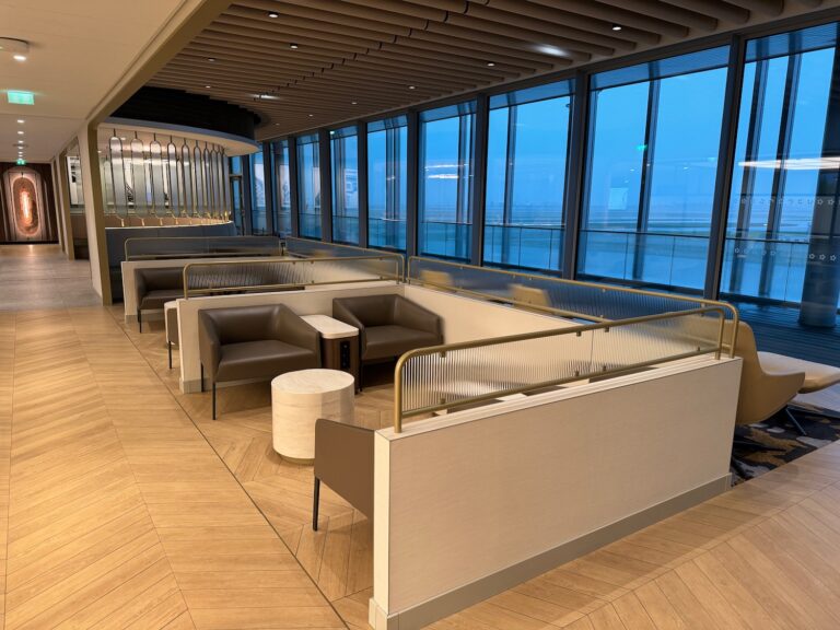 Review: Star Alliance Lounge Paris (CDG) - Live and Let's Fly