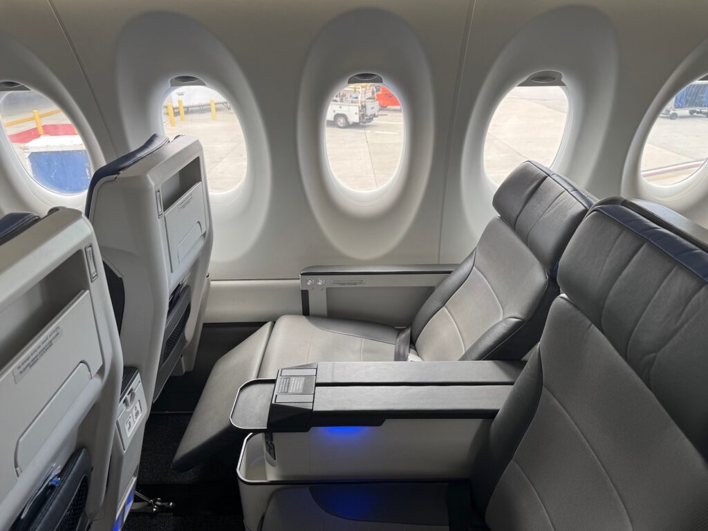 Review: Breeze Airways A220-300 Ascent Class Pittsburgh - Los Angeles ...