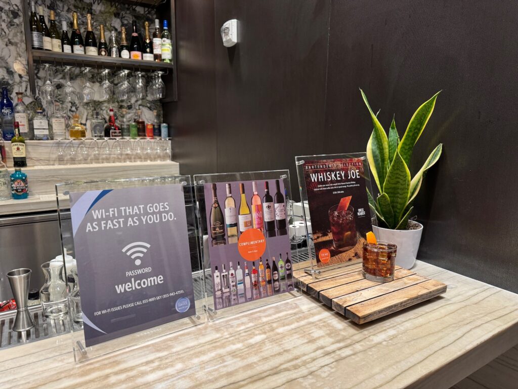Review: Delta Sky Club Atlanta (ATL) - Concourse A - Live and Let's Fly
