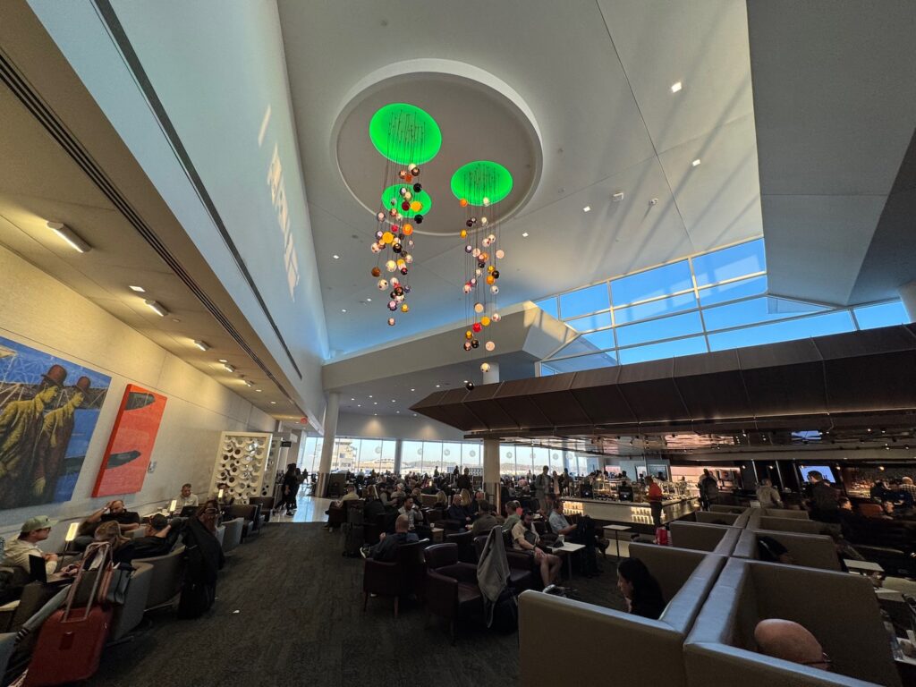Review: Delta Sky Club Atlanta (ATL) – Concourse B (Now With Grab and ...