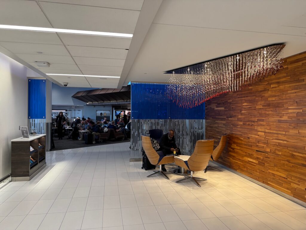 Review: Delta Sky Club Atlanta (ATL) – Concourse B (Now With Grab and ...