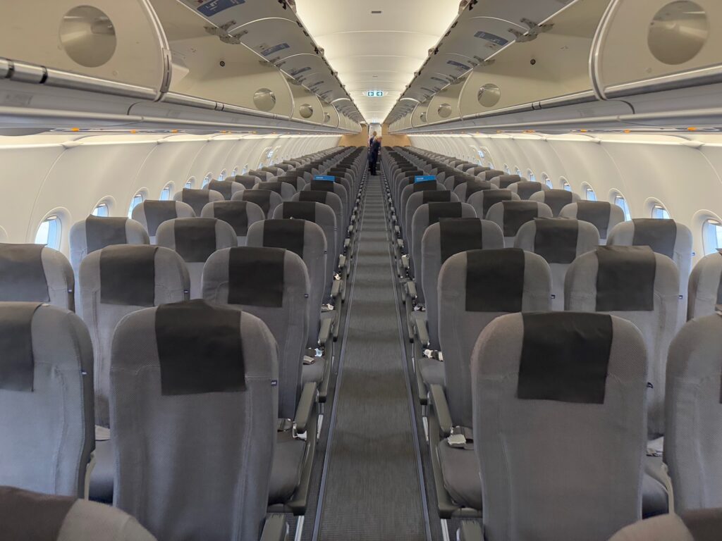 Review: SAS A320neo Premium Class Copenhagen - Prague - Live and Let's Fly