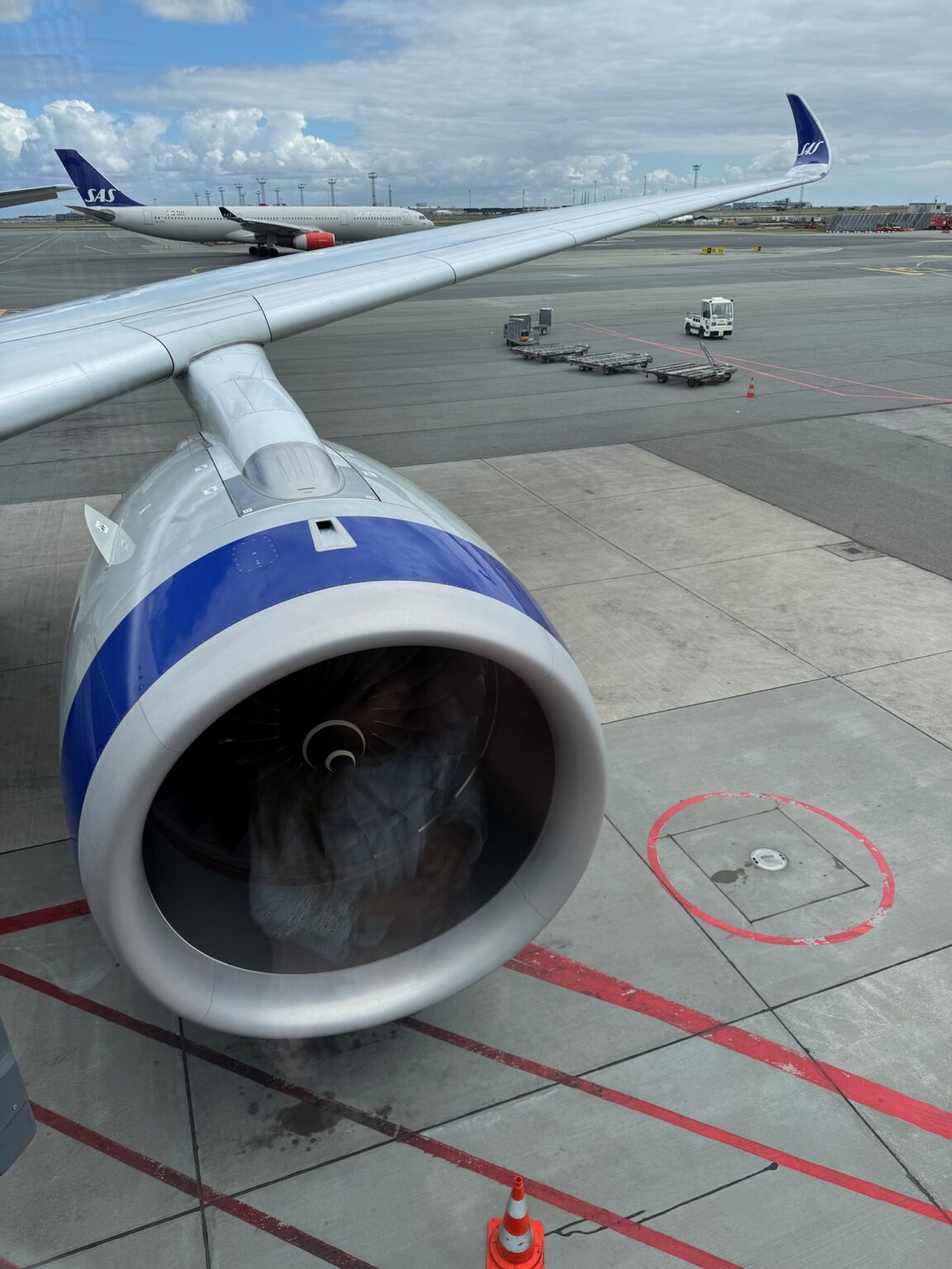 Review: SAS A350-900 Premium Economy Class - Live and Let's Fly