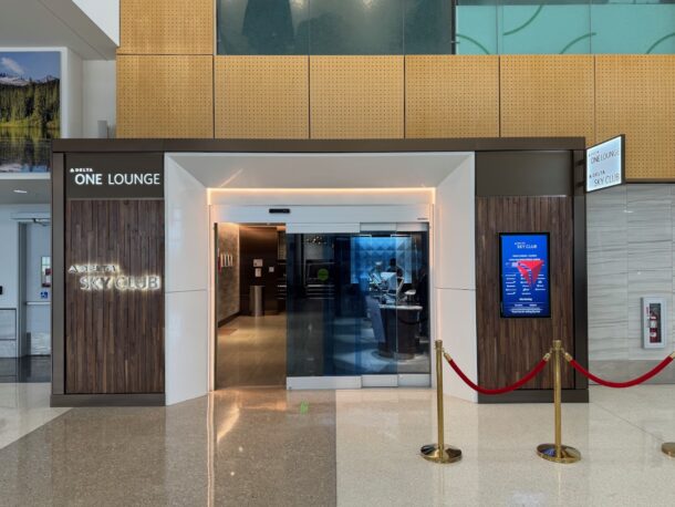 Review: Delta One Lounge Seattle (SEA) - Live and Let's Fly