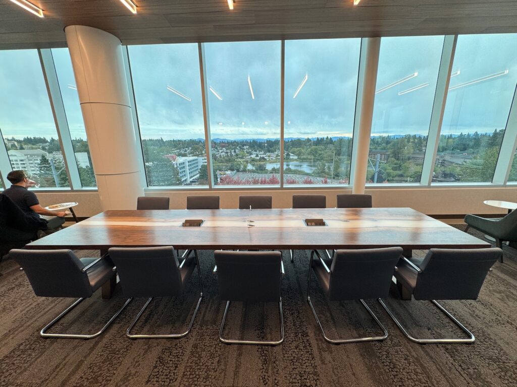 Review: Delta Sky Club Seattle A11 (SEA) - Live and Let's Fly
