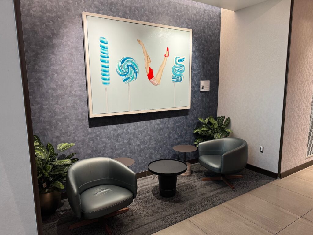 Review: Delta Sky Club Seattle A11 (SEA) - Live and Let's Fly