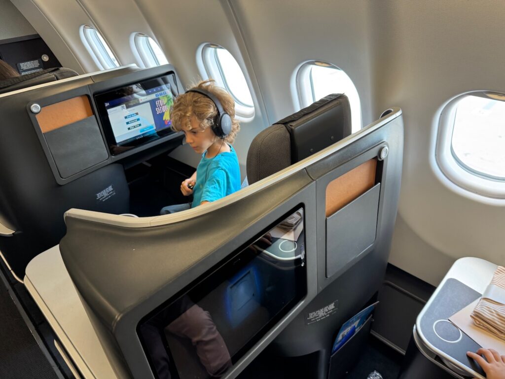 Review: SAS A330 Business Class (Copenhagen - San Francisco) - Live and ...