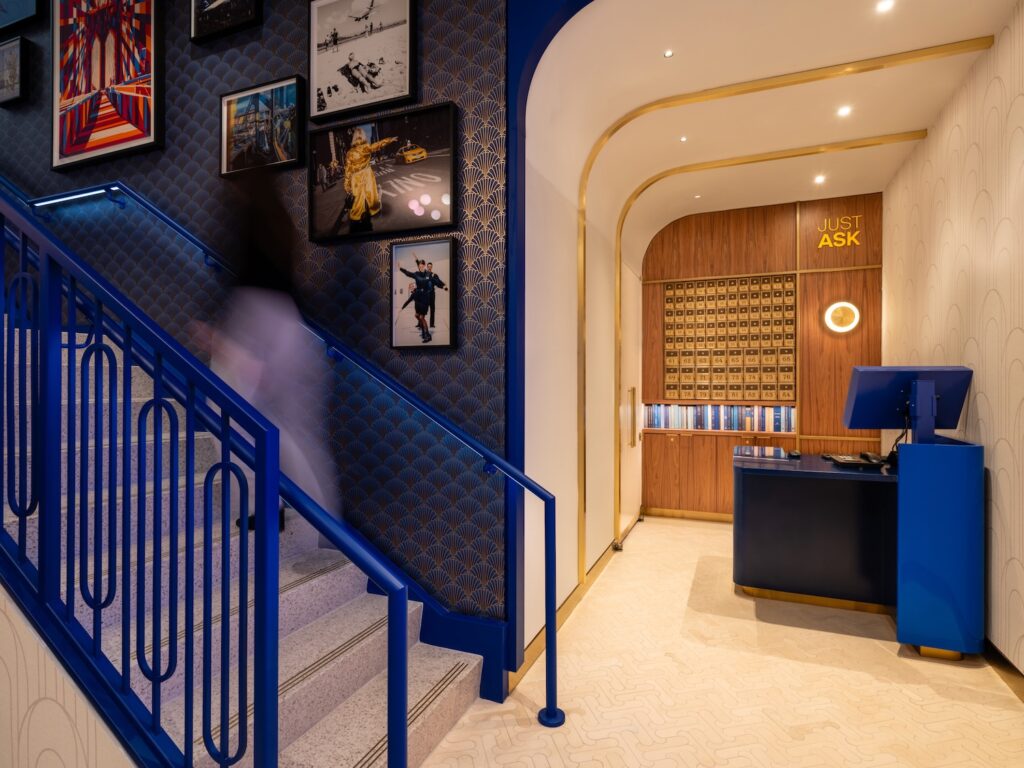 Inside JetBlue’s First BlueHouse Lounge At JFK: Great Space, But Will ...
